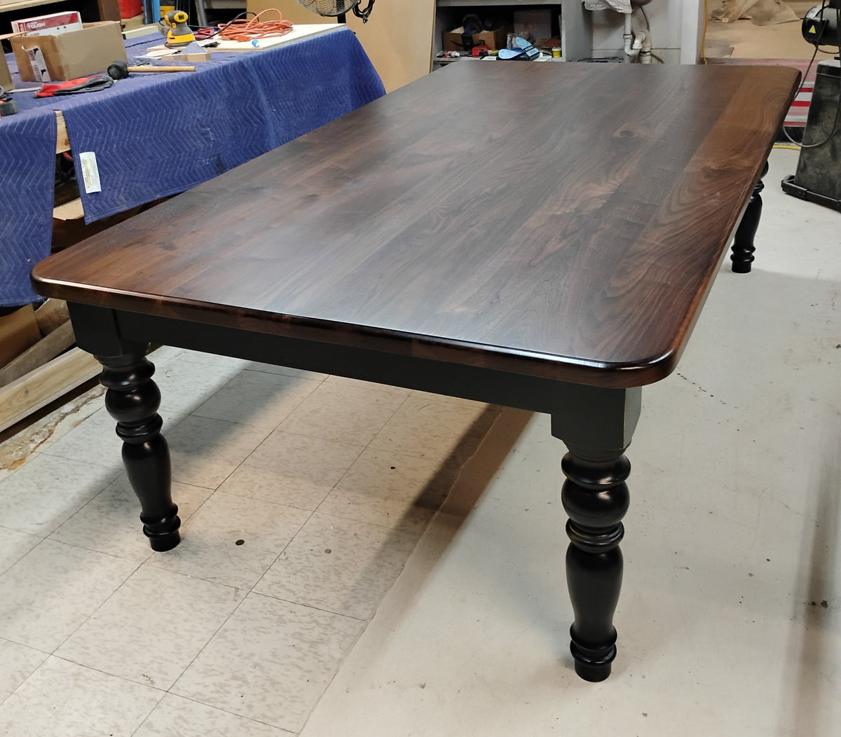 The Jacquelyn Farm Table – cardinalfurnitureandcabinetry